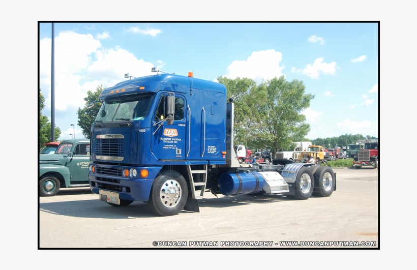 Freightliner Logo Png - Free Transparent PNG Download - PNGkey