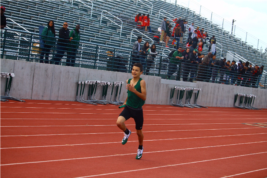 Download 4 × 100 Metres Relay PNG Image with No Background - PNGkey.com