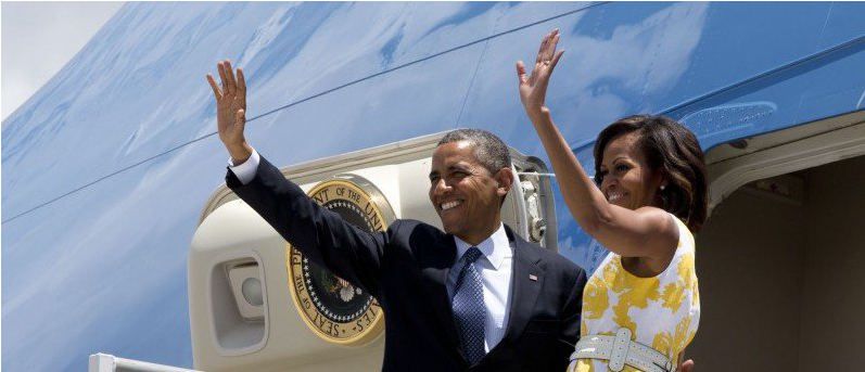 Download Obamas Wave Goodbye PNG Image with No Background - PNGkey.com