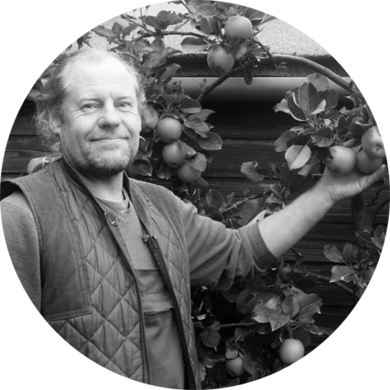 Download Appletreeman Andrew Lear - Gentleman PNG Image with No ...